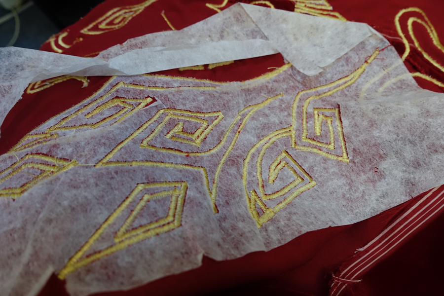 Appliquéing on Velvet Tutorial by VC